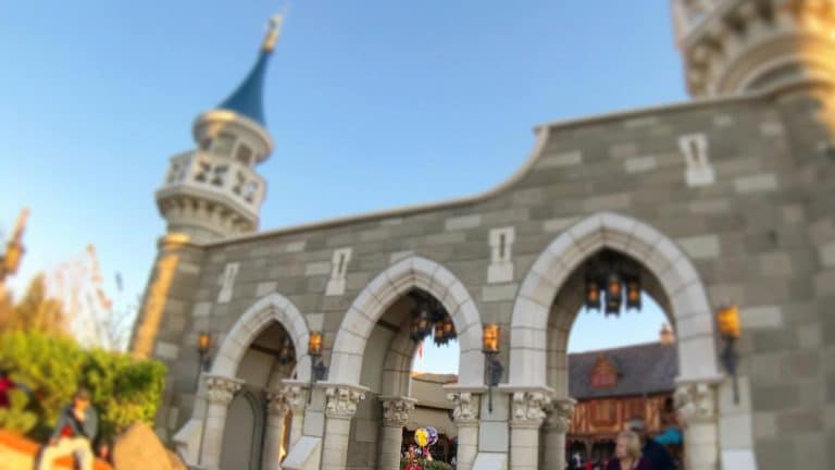 Magic Kingdom Early Entry: How to Get In Before the Park Opens - WDW ...