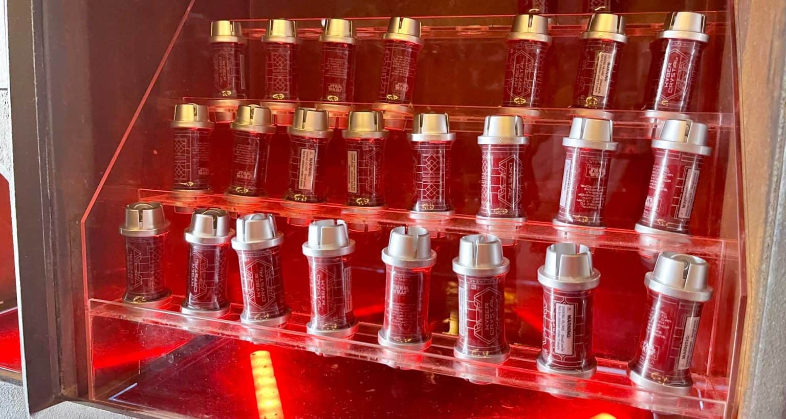 Finding a Black Kyber Crystal in Star Wars Galaxy's Edge - WDW Vacation ...