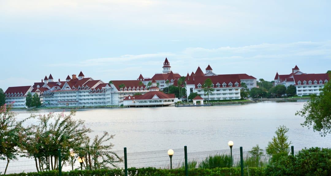 Guide to Disney World Lakes • WDW Vacation Tips