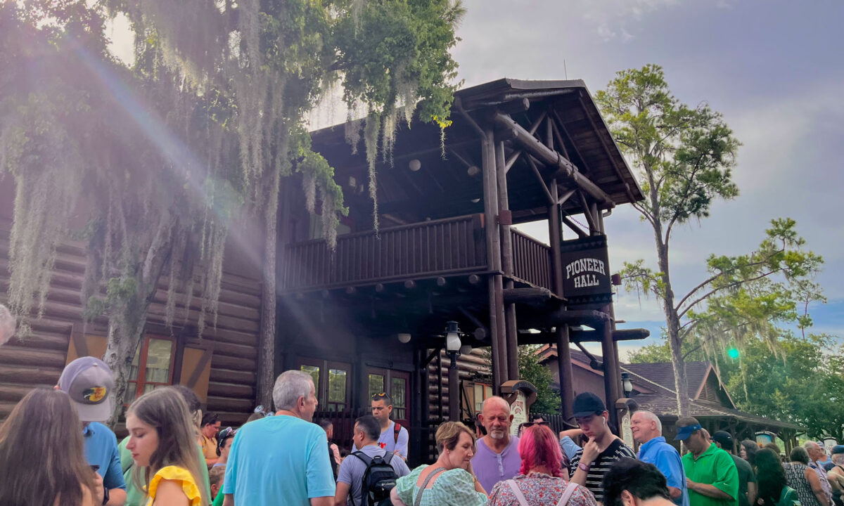 Hoop-De-Doo Musical Revue: Is it worth it? • WDW Vacation Tips