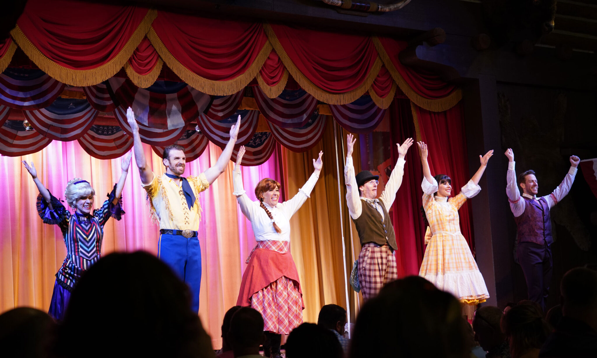 Hoop-De-Doo Musical Revue: Is it worth it? • WDW Vacation Tips